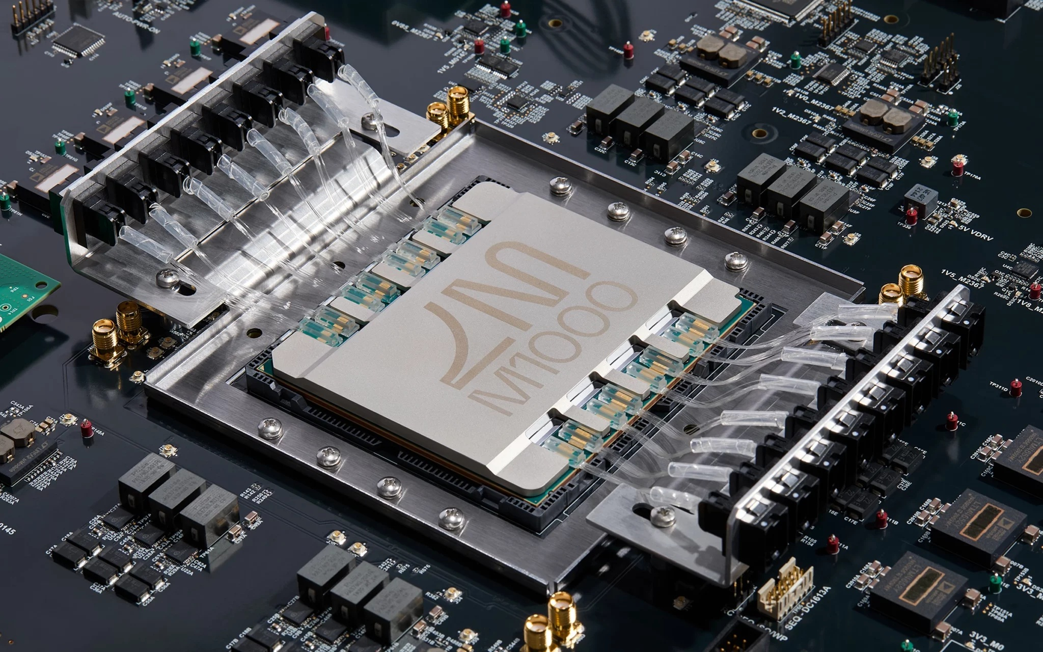 Lightmatter анонсировала оптический интерконнект CPO Passage L200 и ...